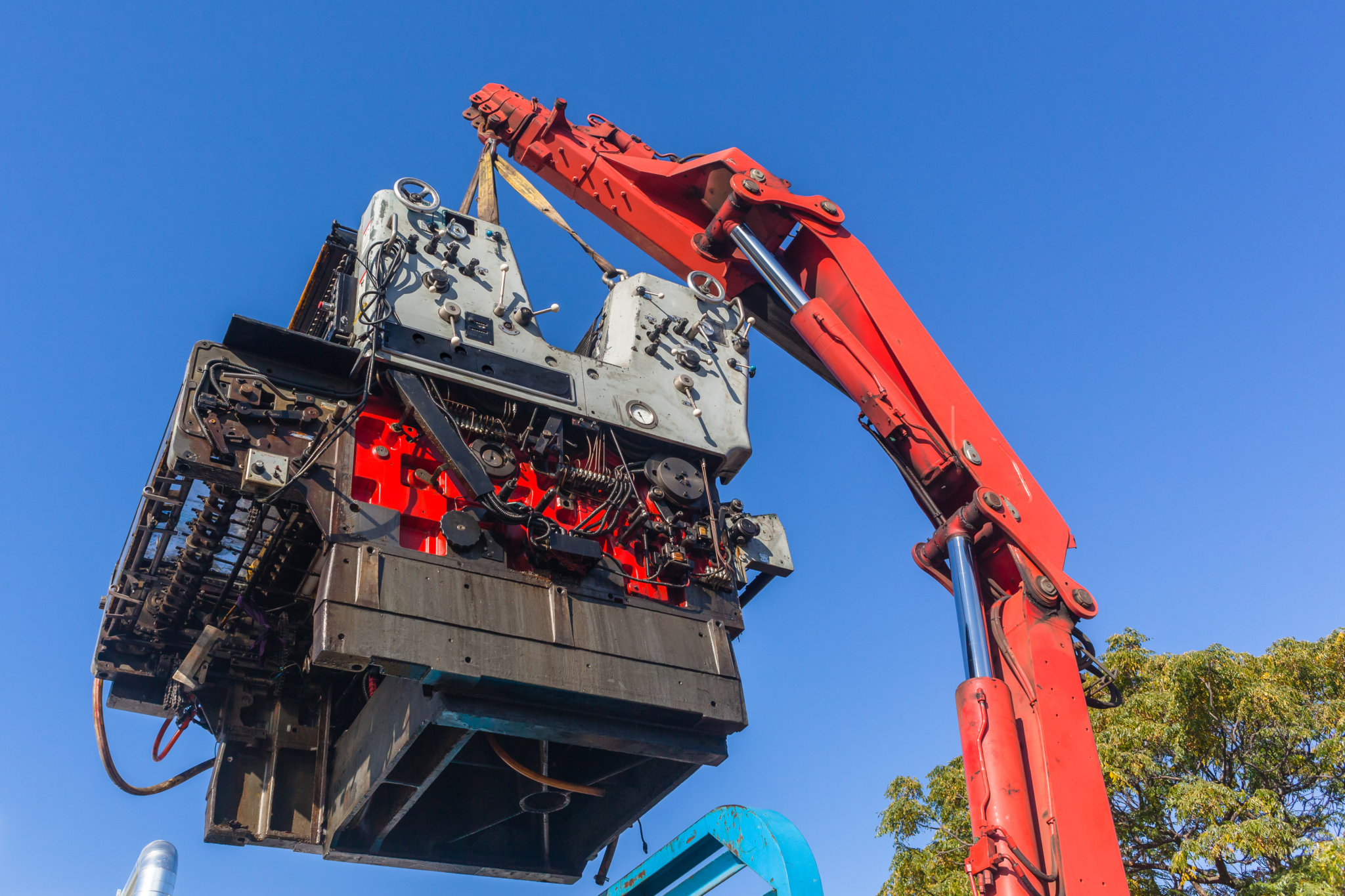 Understanding Heavy Lifting Service Capacity, Radius & Boom Reach